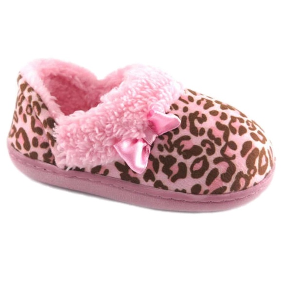 Shoes | Toddler Girls Fuzzy Pink Leopard Print Slippers | Poshmark